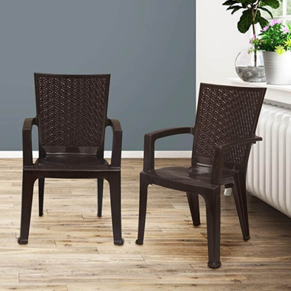 Top 10 Plastic Chair Manufacturers In India-Blossom Furnishings